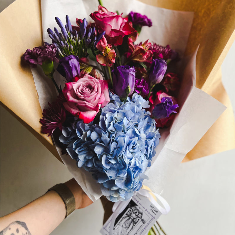 Milwaukee Flower Delivery Enchanting florals delivered like magic ...